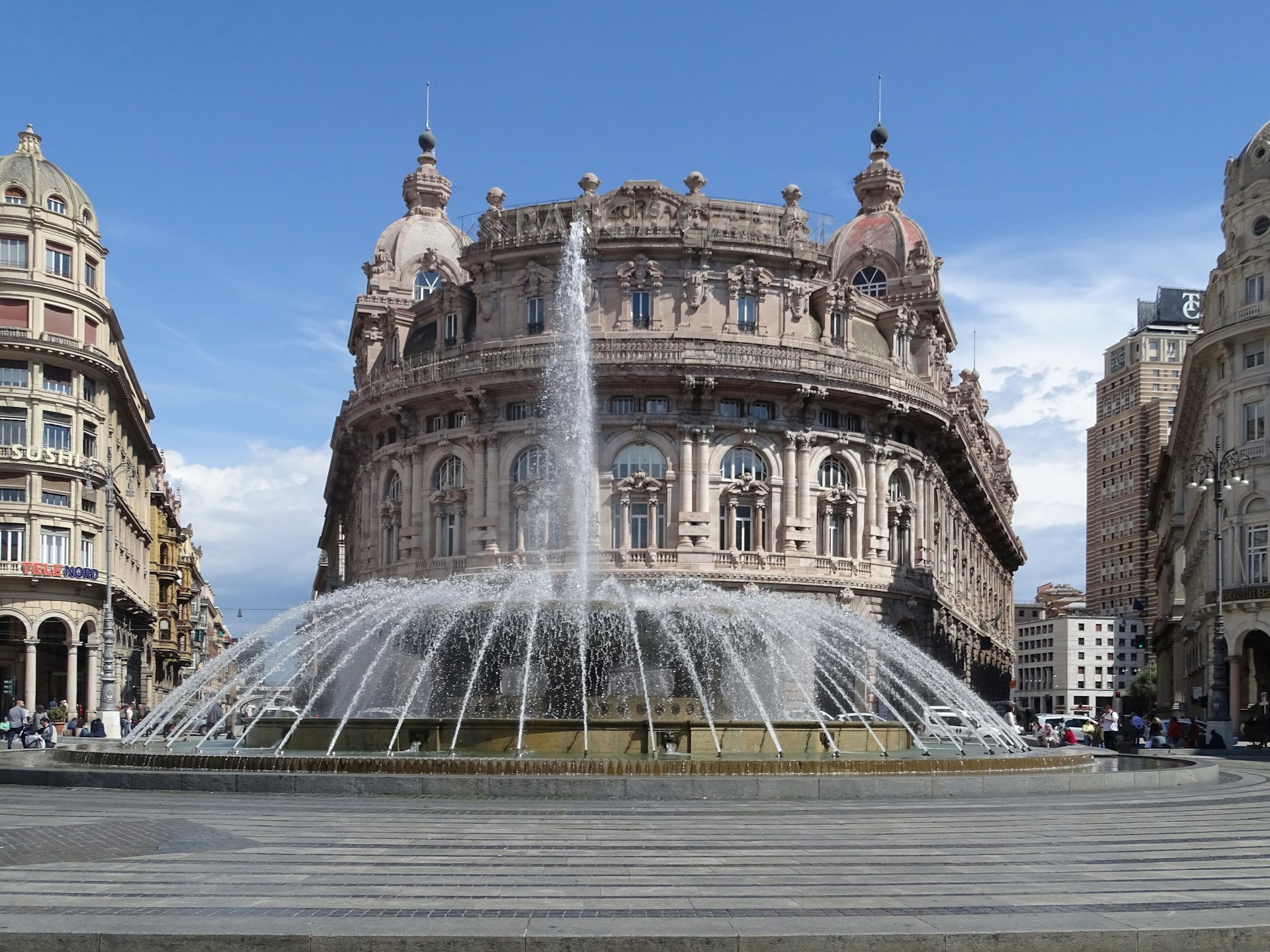Discover Genoa: the guide for cruisers